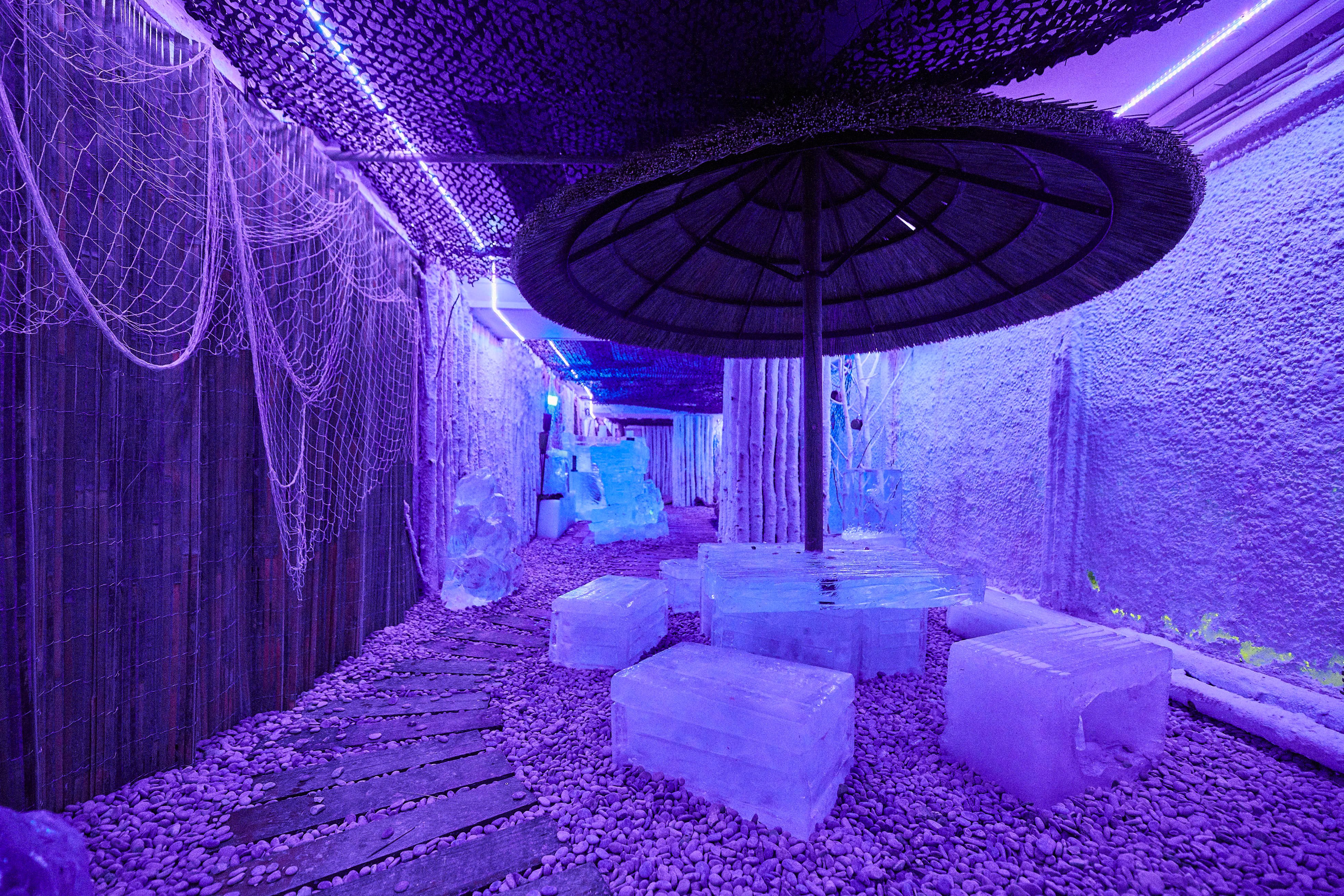 Ice Kube Paris - Le Seul Ice Bar à Paris - Expérience Insolite Paris